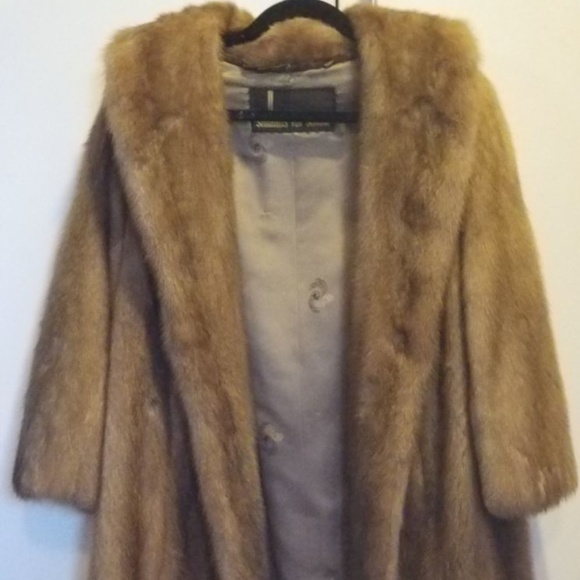 Shillito's Fur Salon (Cincinnati) | Jackets & Coats | Vintage 96s Mink ...